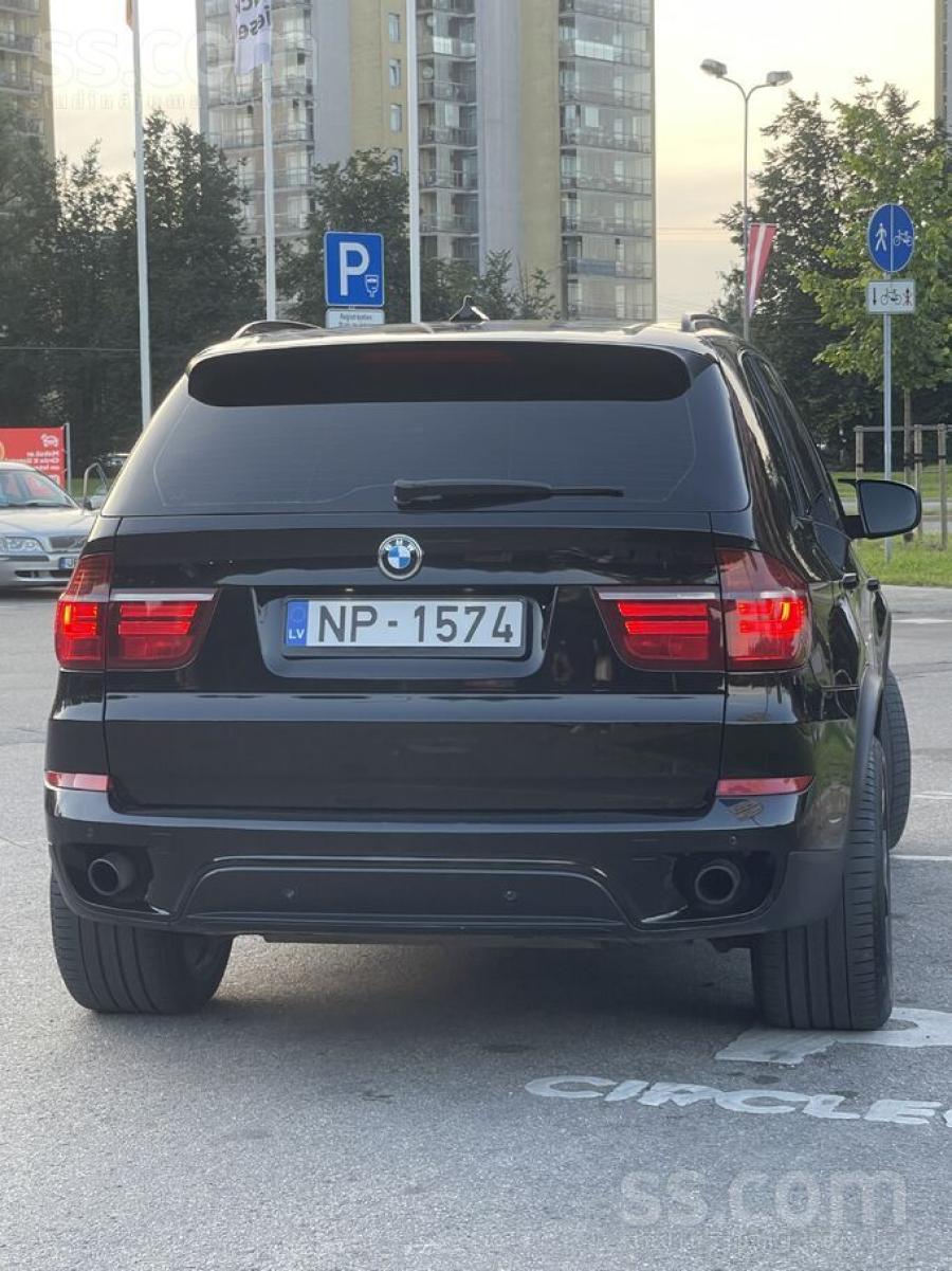 Melns BMW X5 2012 Rīga, ar dzinēja tilpumu 3.00 L un nobraukumu 400 tūkst. km par 9100 €, foto 6 vietnē AUTOMOTO.COM.LV