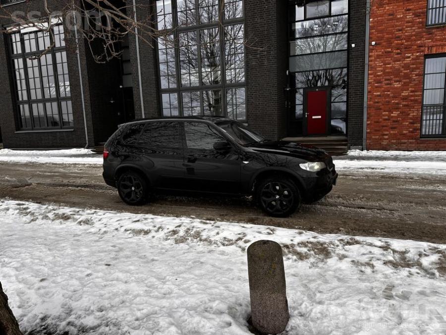 Melns BMW X5 2012 Rīga, ar dzinēja tilpumu 3.00 L un nobraukumu 400 tūkst. km par 9100 €, foto 13 vietnē AUTOMOTO.COM.LV