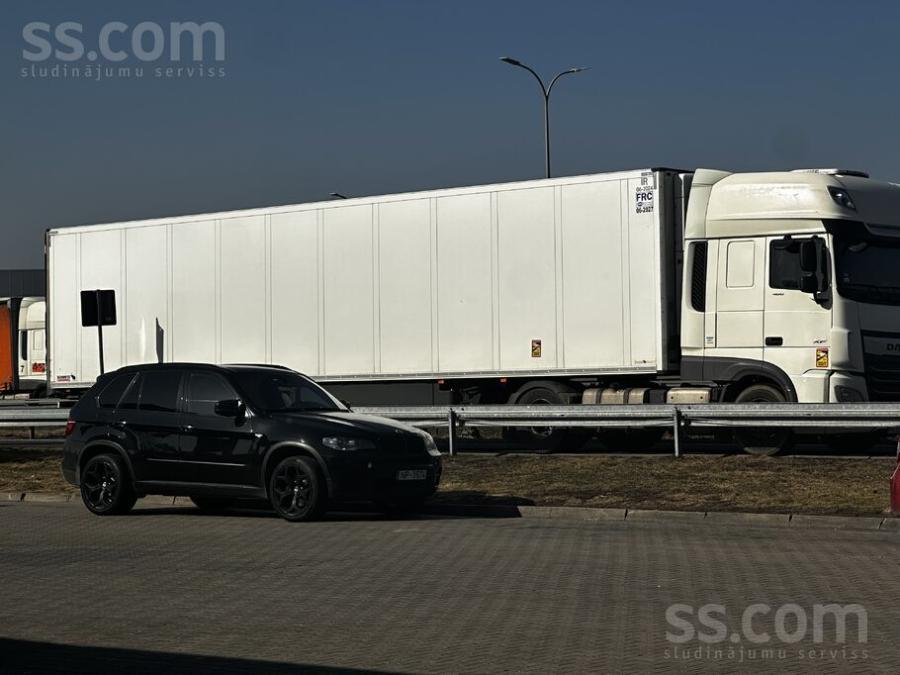 Melns BMW X5 2012 Rīga, ar dzinēja tilpumu 3.00 L un nobraukumu 400 tūkst. km par 9100 €, foto 14 vietnē AUTOMOTO.COM.LV
