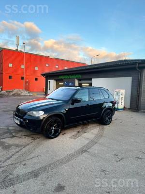 Melns BMW X5 2012 Rīga, ar dzinēja tilpumu 3.00 L un nobraukumu 400 tūkst. km par 9100 €, foto 20 vietnē AUTOMOTO.COM.LV