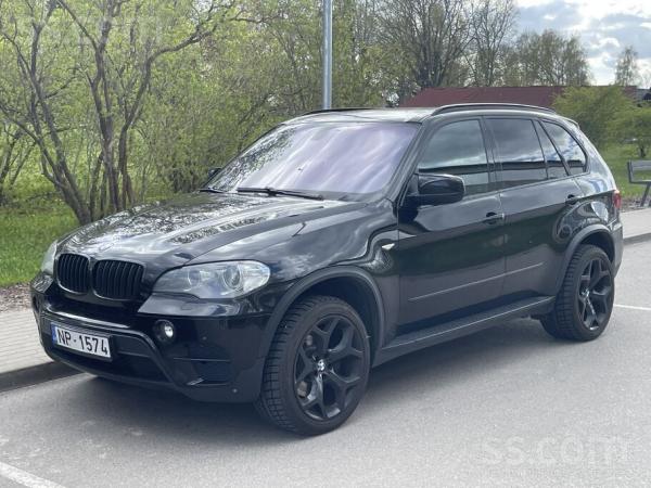 Черный БМВ Х5 2012 в Рига, объемом двигателя 3.00 л и пробегом 400 тыс. км за 9100 €, фото 4 на AUTOMOTO.COM.LV