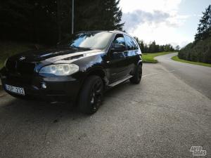 Black BMW X5 2012 in Telschi, with an engine capacity of 3.00 L and mileage of 480 thousand km for 7700 €, photo 3 on AUTOMOTO.COM.LV