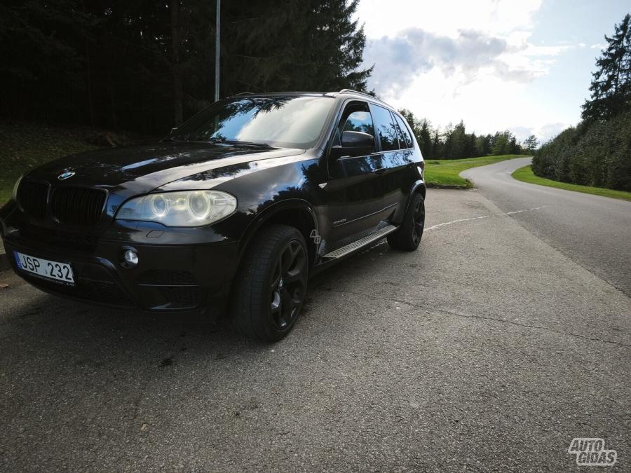Black BMW X5 2012 in Telschi, with an engine capacity of 3.00 L and mileage of 480 thousand km for 7700 €, photo 3 on AUTOMOTO.COM.LV