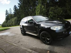 Black BMW X5 2012 in Telschi, with an engine capacity of 3.00 L and mileage of 480 thousand km for 7700 €, photo 4 on AUTOMOTO.COM.LV