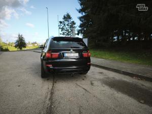 Black BMW X5 2012 in Telschi, with an engine capacity of 3.00 L and mileage of 480 thousand km for 7700 €, photo 5 on AUTOMOTO.COM.LV