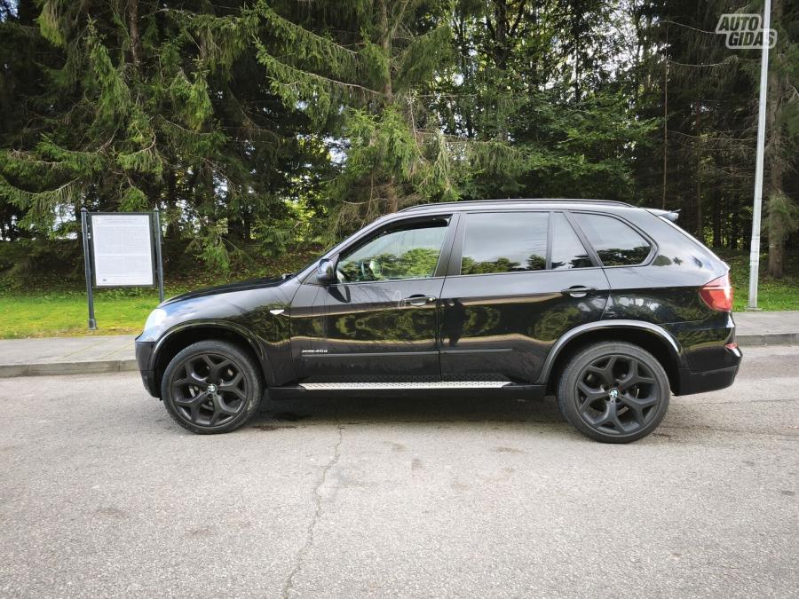 Black BMW X5 2012 in Telschi, with an engine capacity of 3.00 L and mileage of 480 thousand km for 7700 €, photo 6 on AUTOMOTO.COM.LV