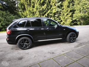 Black BMW X5 2012 in Telschi, with an engine capacity of 3.00 L and mileage of 480 thousand km for 7700 €, photo 7 on AUTOMOTO.COM.LV