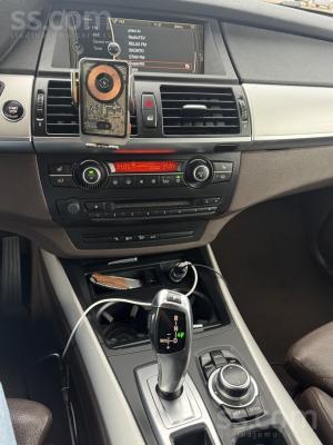 Melns BMW X5 2012 Valmiera, ar dzinēja tilpumu 3.00 L un nobraukumu 340 tūkst. km par 10900 €, foto 8 vietnē AUTOMOTO.COM.LV