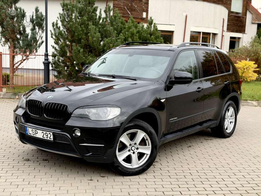 Melns BMW X5 2012 Viļņa, ar dzinēja tilpumu 3.00 L un nobraukumu 299 tūkst. km par 7900 €, foto 3 vietnē AUTOMOTO.COM.LV