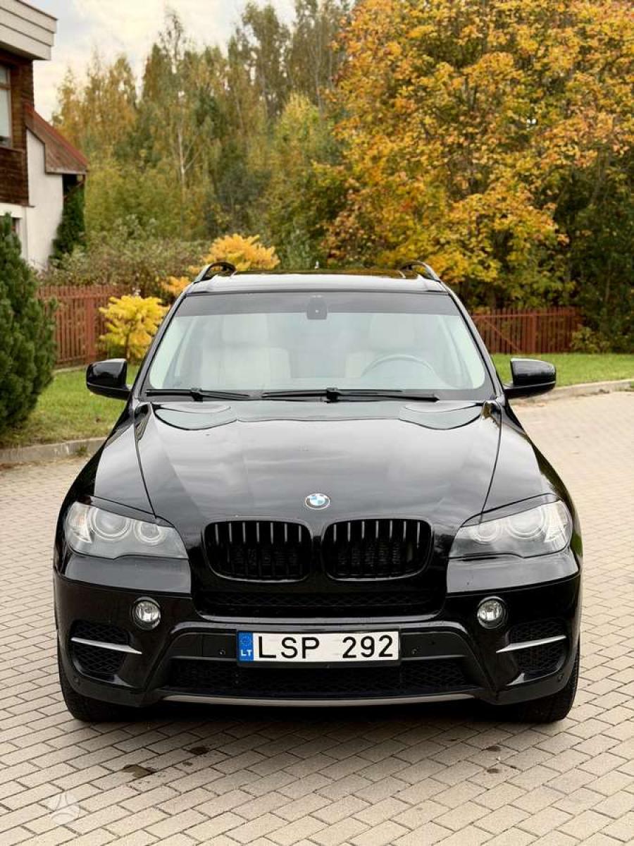 Melns BMW X5 2012 Viļņa, ar dzinēja tilpumu 3.00 L un nobraukumu 299 tūkst. km par 7900 €, foto 4 vietnē AUTOMOTO.COM.LV