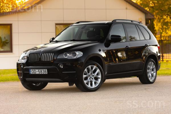 Melns BMW X5 2013 Jelgava, ar dzinēja tilpumu 3.00 L un nobraukumu 0 tūkst. km par 8495 €, foto 1 vietnē AUTOMOTO.COM.LV