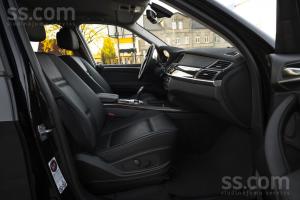Black BMW X5 2013 in Jelgava, with an engine capacity of 3.00 L and mileage of 0 thousand km for 8495 €, photo 8 on AUTOMOTO.COM.LV