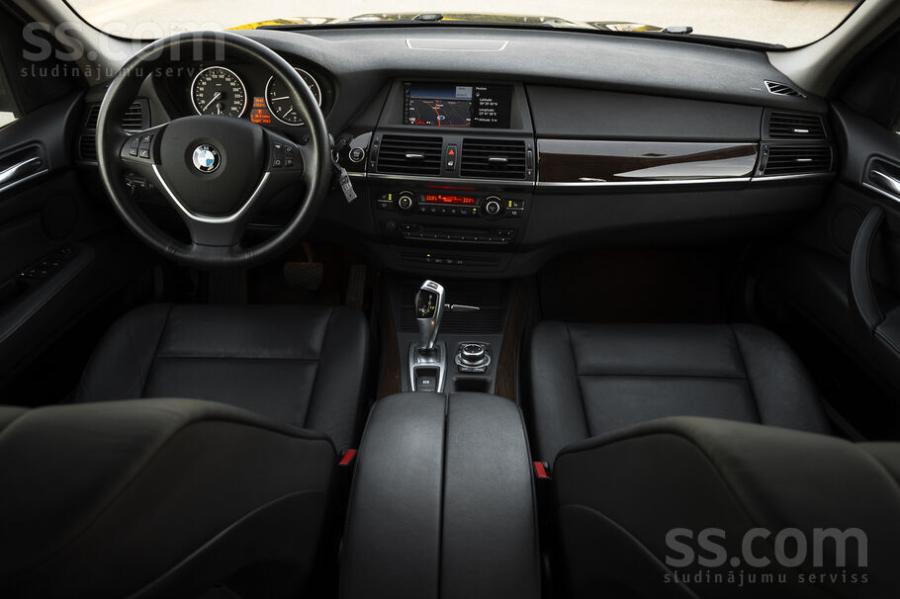 Black BMW X5 2013 in Jelgava, with an engine capacity of 3.00 L and mileage of 0 thousand km for 8495 €, photo 12 on AUTOMOTO.COM.LV