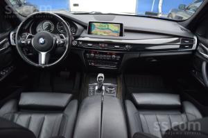 Black BMW X5 2013 in Riga, with an engine capacity of 3.00 L and mileage of 203 thousand km for 5500 €, photo 4 on AUTOMOTO.COM.LV