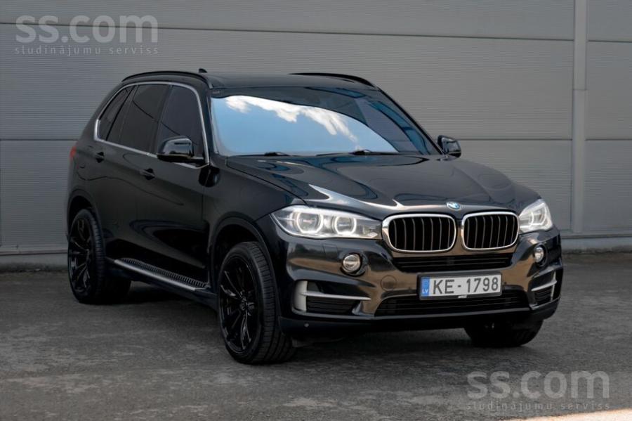 Melns BMW X5 2013 Rīga, ar dzinēja tilpumu 3.00 L un nobraukumu 0 tūkst. km par 19950 €, foto 3 vietnē AUTOMOTO.COM.LV