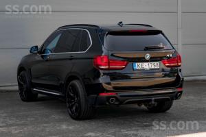 Melns BMW X5 2013 Rīga, ar dzinēja tilpumu 3.00 L un nobraukumu 0 tūkst. km par 19950 €, foto 5 vietnē AUTOMOTO.COM.LV