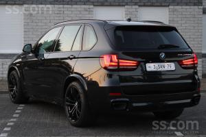 Melns BMW X5 2013 Valmiera, ar dzinēja tilpumu 3.00 L un nobraukumu 300 tūkst. km par 19495 €, foto 3 vietnē AUTOMOTO.COM.LV