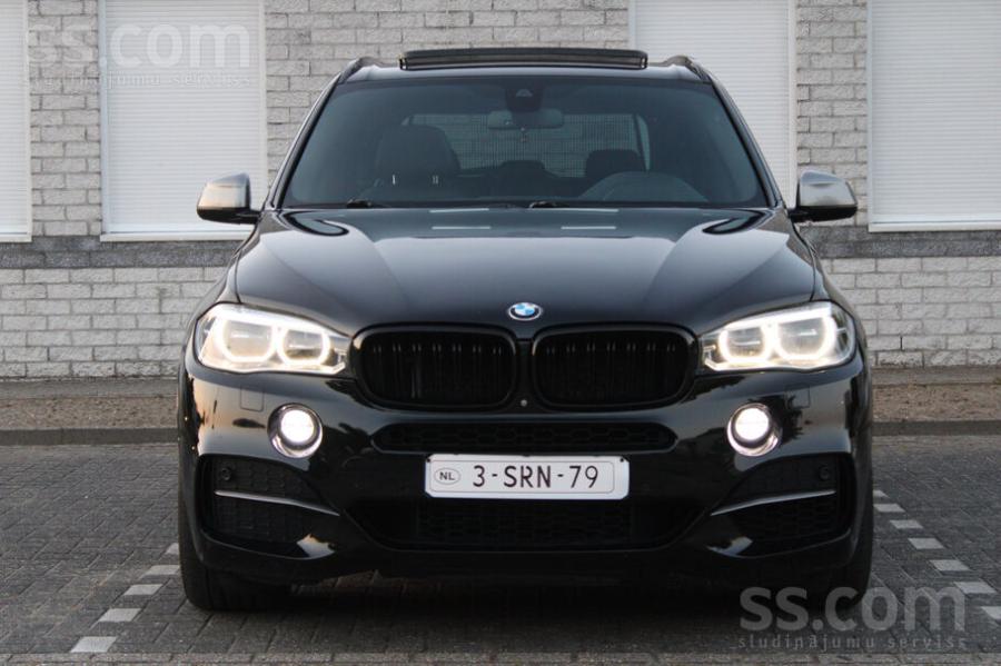 Melns BMW X5 2013 Valmiera, ar dzinēja tilpumu 3.00 L un nobraukumu 300 tūkst. km par 19495 €, foto 8 vietnē AUTOMOTO.COM.LV