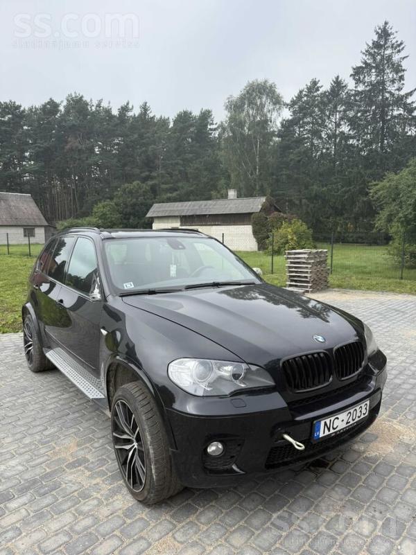 Melns BMW X5 2013 Tukums, ar dzinēja tilpumu 3.00 L un nobraukumu 320 tūkst. km par 6450 €, foto 2 vietnē AUTOMOTO.COM.LV