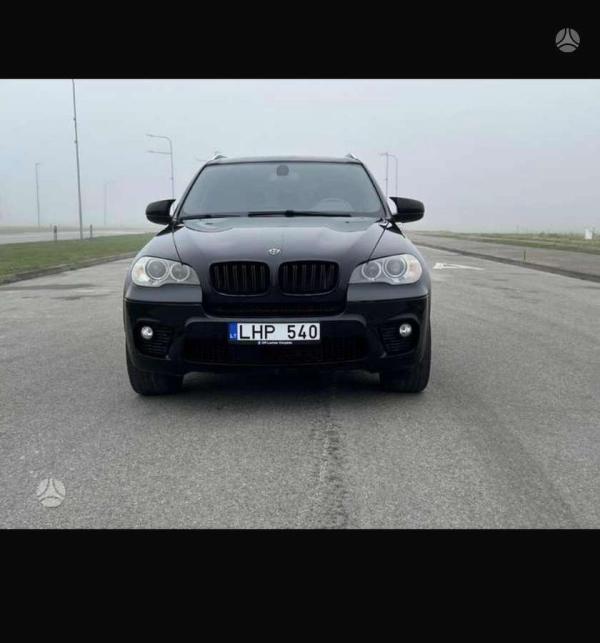 Melns BMW X5 2013 Klaipėda, ar dzinēja tilpumu 2.98 L un nobraukumu 280 tūkst. km par 10500 €, foto 3 vietnē AUTOMOTO.COM.LV