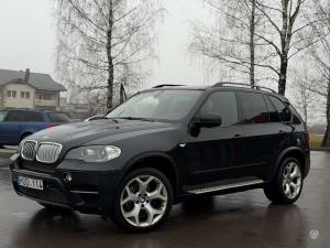 Black BMW X5 2013 in Rokiskis, with an engine capacity of 2.99 L and mileage of 164 thousand km for 9250 €, photo 3 on AUTOMOTO.COM.LV