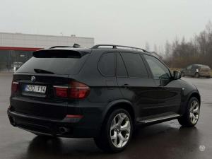 Black BMW X5 2013 in Rokiskis, with an engine capacity of 2.99 L and mileage of 164 thousand km for 9250 €, photo 7 on AUTOMOTO.COM.LV