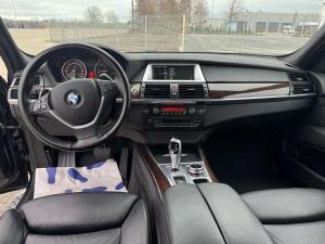 Black BMW X5 2013 in Marijampole, with an engine capacity of 2.99 L and mileage of 302 thousand km for 11650 €, photo 7 on AUTOMOTO.COM.LV