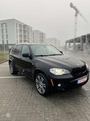 Melns BMW X5 2013 Gargždai, ar dzinēja tilpumu 3.50 L un nobraukumu 270 tūkst. km par 8900 €, foto 2 vietnē AUTOMOTO.COM.LV