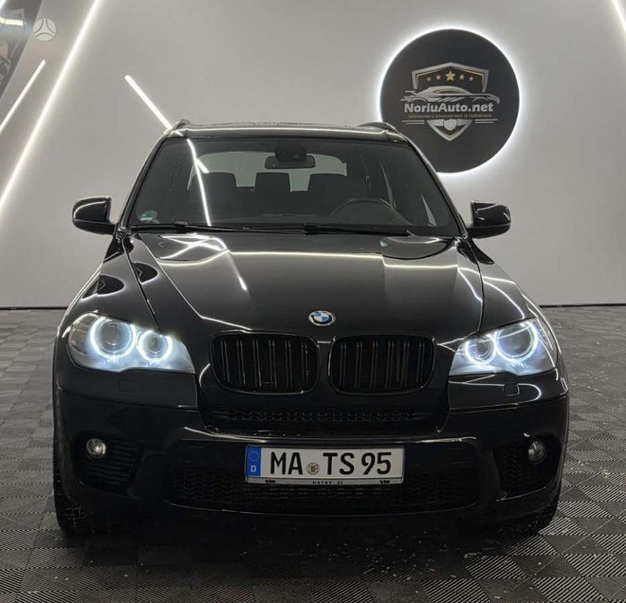 Black BMW X5 2013 in Marijampole, with an engine capacity of 2.99 L and mileage of 226 thousand km for 12999 €, photo 30 on AUTOMOTO.COM.LV
