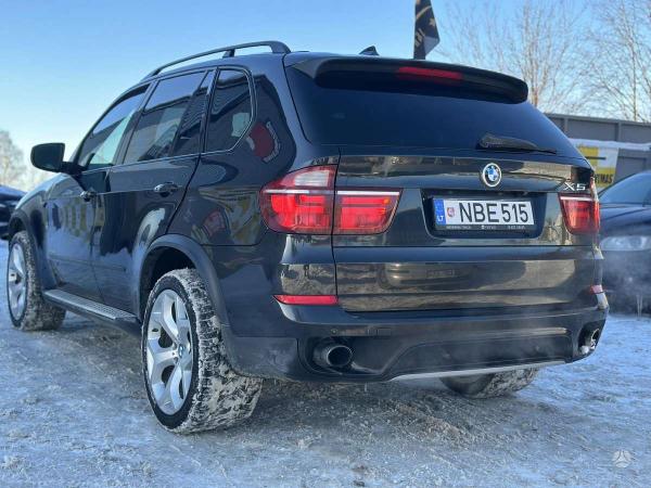 Melns BMW X5 2013 Šauļi, ar dzinēja tilpumu 3.00 L un nobraukumu 290 tūkst. km par 10900 €, foto 9 vietnē AUTOMOTO.COM.LV