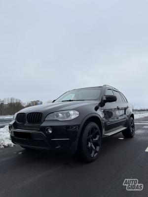 Black BMW X5 2013 in Kaunas, with an engine capacity of 3.00 L and mileage of 236 thousand km for 10000 €, photo  on AUTOMOTO.COM.LV