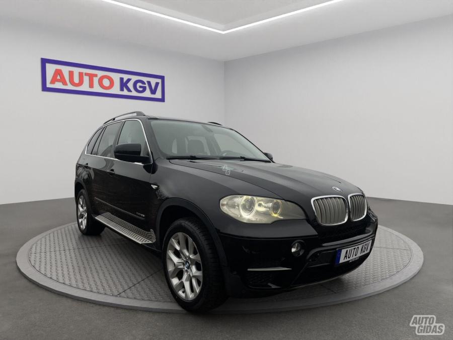 Black BMW X5 2013 in Vilnius, with an engine capacity of 3.00 L and mileage of 249 thousand km for 11999 €, photo 6 on AUTOMOTO.COM.LV