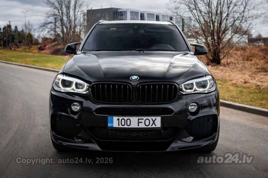 Black BMW X5 2013 in Tallinn, with an engine capacity of 3.00 L and mileage of 292 thousand km for 17990 €, photo 1 on AUTOMOTO.COM.LV