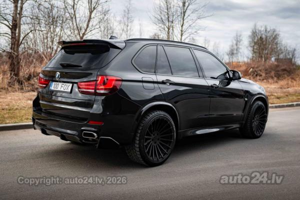 Melns BMW X5 2013 Tallina, ar dzinēja tilpumu 3.00 L un nobraukumu 292 tūkst. km par 17990 €, foto 7 vietnē AUTOMOTO.COM.LV