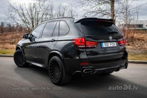 Black BMW X5 2013 in Tallinn, with an engine capacity of 3.00 L and mileage of 292 thousand km for 17990 €, photo 9 on AUTOMOTO.COM.LV