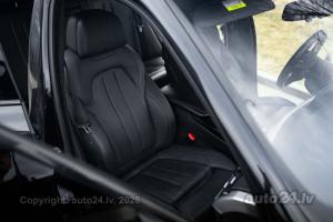 Black BMW X5 2013 in Tallinn, with an engine capacity of 3.00 L and mileage of 292 thousand km for 17990 €, photo 19 on AUTOMOTO.COM.LV