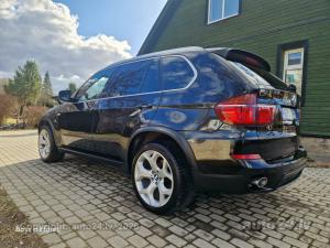 Black BMW X5 2013 in Tallinn, with an engine capacity of 3.00 L and mileage of 212 thousand km for 16900 €, photo 5 on AUTOMOTO.COM.LV