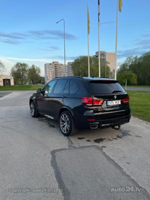 Black BMW X5 2013 in Narva, with an engine capacity of 3.00 L and mileage of 282 thousand km for 21000 €, photo 6 on AUTOMOTO.COM.LV