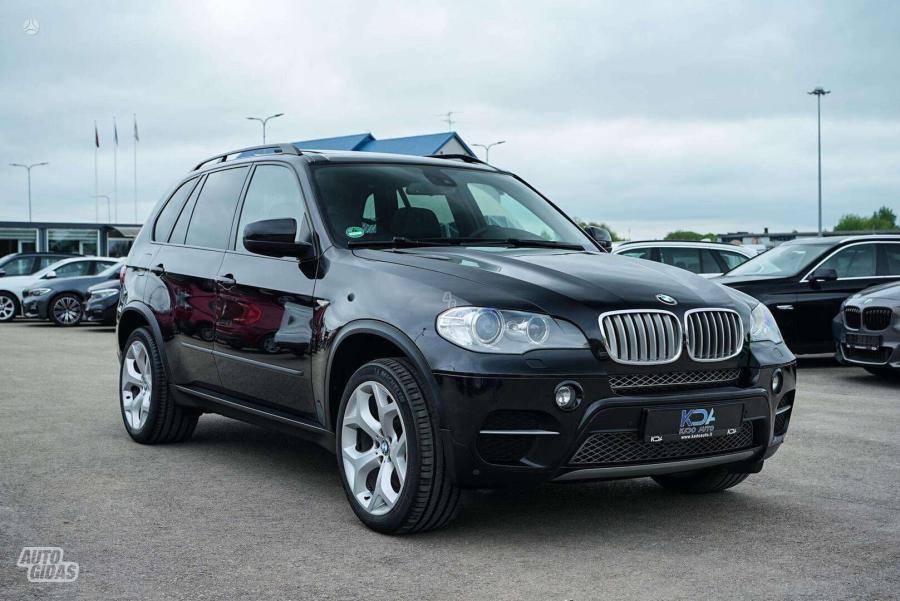 Melns BMW X5 2013 Marijampole, ar dzinēja tilpumu 3.00 L un nobraukumu 337 tūkst. km par 11750 €, foto 1 vietnē AUTOMOTO.COM.LV