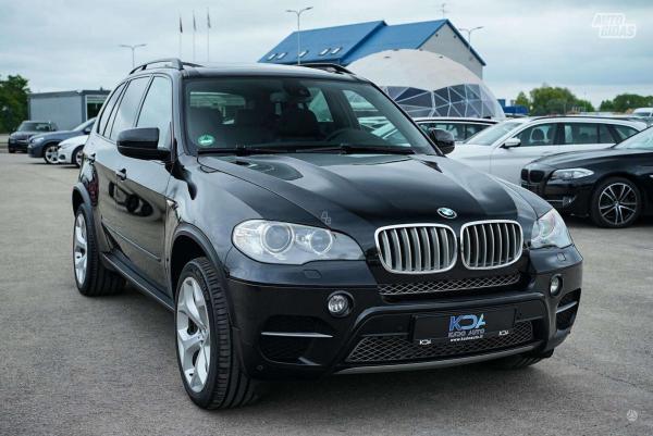 Black BMW X5 2013 in Marijampole, with an engine capacity of 3.00 L and mileage of 337 thousand km for 11750 €, photo 2 on AUTOMOTO.COM.LV