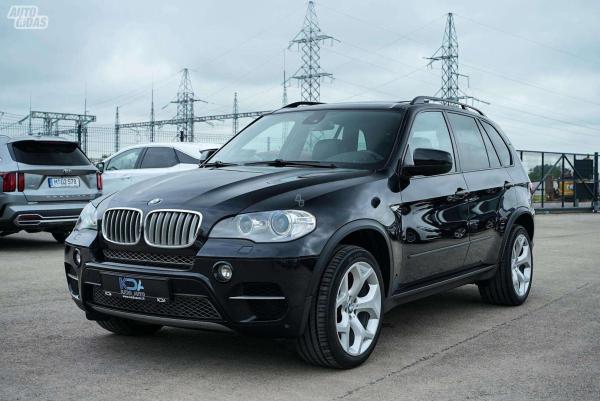 Black BMW X5 2013 in Marijampole, with an engine capacity of 3.00 L and mileage of 337 thousand km for 11750 €, photo 5 on AUTOMOTO.COM.LV