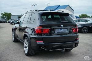 Melns BMW X5 2013 Marijampole, ar dzinēja tilpumu 3.00 L un nobraukumu 337 tūkst. km par 11750 €, foto 10 vietnē AUTOMOTO.COM.LV