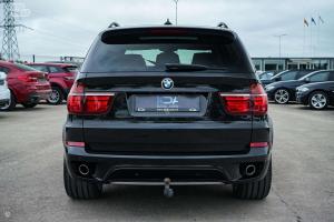Melns BMW X5 2013 Marijampole, ar dzinēja tilpumu 3.00 L un nobraukumu 337 tūkst. km par 11750 €, foto 11 vietnē AUTOMOTO.COM.LV