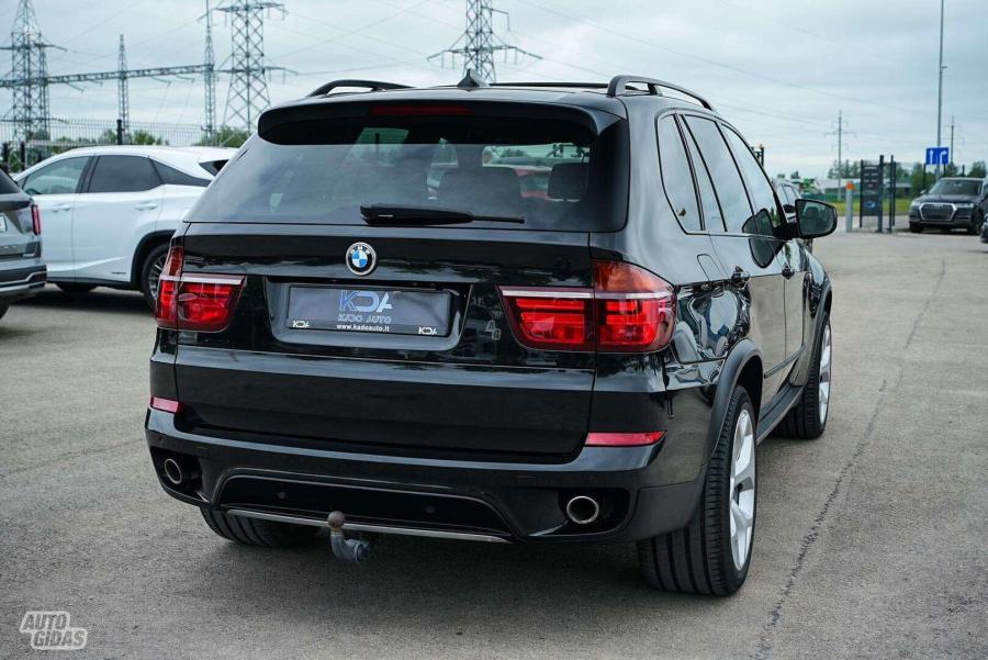 Melns BMW X5 2013 Marijampole, ar dzinēja tilpumu 3.00 L un nobraukumu 337 tūkst. km par 11750 €, foto 12 vietnē AUTOMOTO.COM.LV