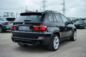 Melns BMW X5 2013 Marijampole, ar dzinēja tilpumu 3.00 L un nobraukumu 337 tūkst. km par 11750 €, foto 13 vietnē AUTOMOTO.COM.LV