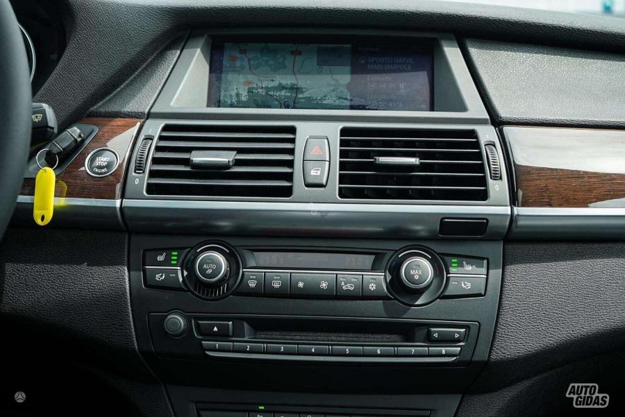 Melns BMW X5 2013 Marijampole, ar dzinēja tilpumu 3.00 L un nobraukumu 337 tūkst. km par 11750 €, foto 19 vietnē AUTOMOTO.COM.LV