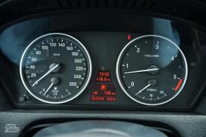 Melns BMW X5 2013 Marijampole, ar dzinēja tilpumu 3.00 L un nobraukumu 337 tūkst. km par 11750 €, foto 23 vietnē AUTOMOTO.COM.LV