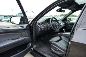 Melns BMW X5 2013 Marijampole, ar dzinēja tilpumu 3.00 L un nobraukumu 337 tūkst. km par 11750 €, foto 24 vietnē AUTOMOTO.COM.LV