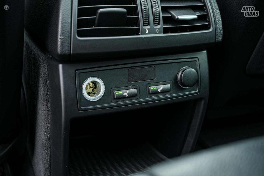 Melns BMW X5 2013 Marijampole, ar dzinēja tilpumu 3.00 L un nobraukumu 337 tūkst. km par 11750 €, foto 33 vietnē AUTOMOTO.COM.LV