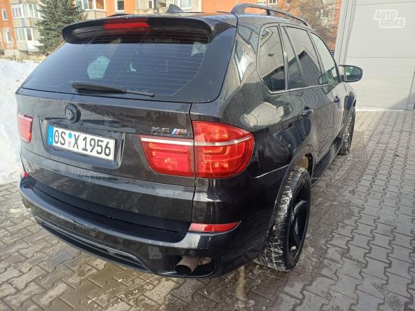 Melns BMW X5 2013 Kretinga, ar dzinēja tilpumu 3.00 L un nobraukumu 185 tūkst. km par 9600 €, foto 2 vietnē AUTOMOTO.COM.LV